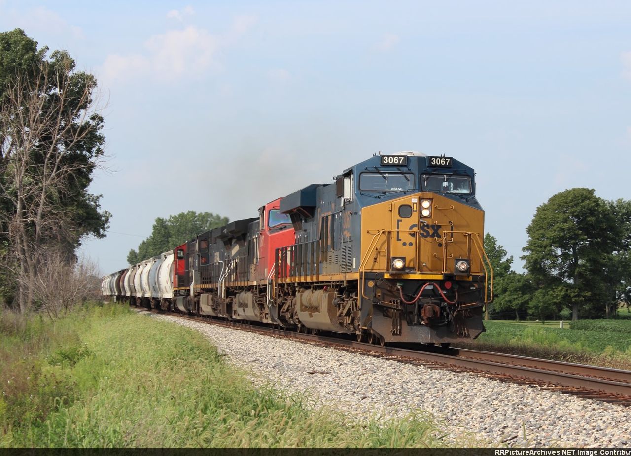 CSX 3067 CN 2617 BCOL 4653 CN 5616